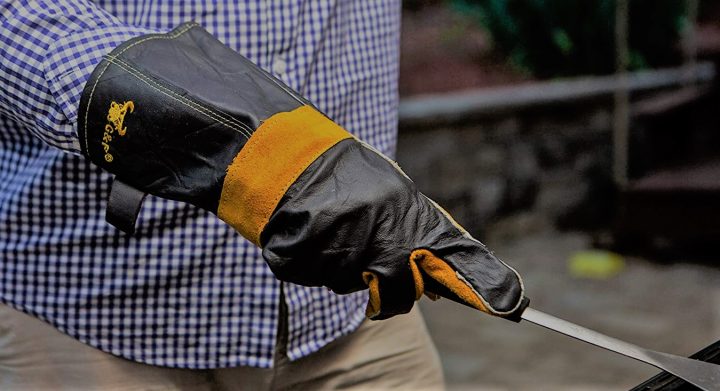 The Best Fireproof Gloves for Fireplace - Gloveszone